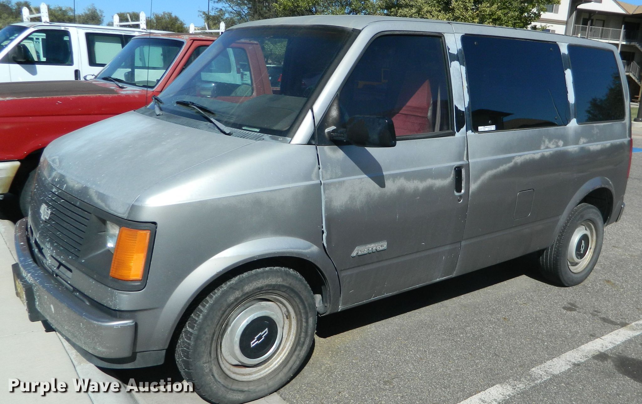 1991 Chevrolet Astro van in Hays, KS | Item GE9849 sold | Purple Wave