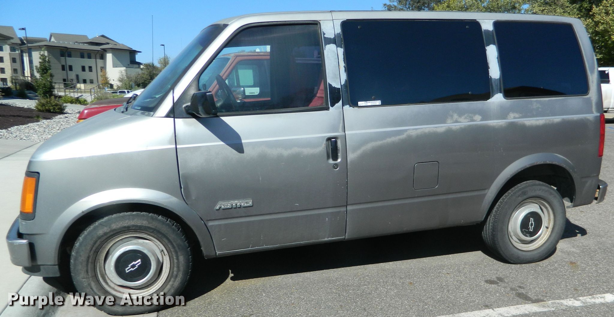 1991 Chevrolet Astro van in Hays, KS | Item GE9849 sold | Purple Wave