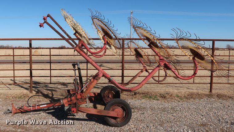 Tonutti RCS8 hay rake in Lexington, OK | Item GD9909 sold | Purple Wave