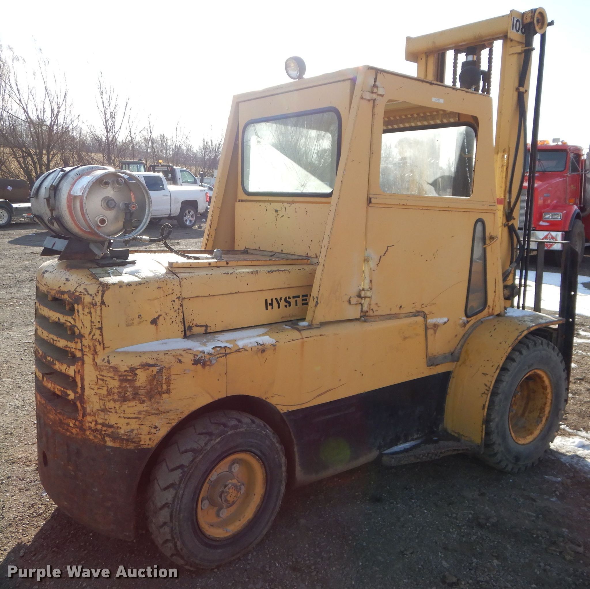 Hyster H80C forklift in Spring Hill, KS | Item DH2713 sold | Purple Wave