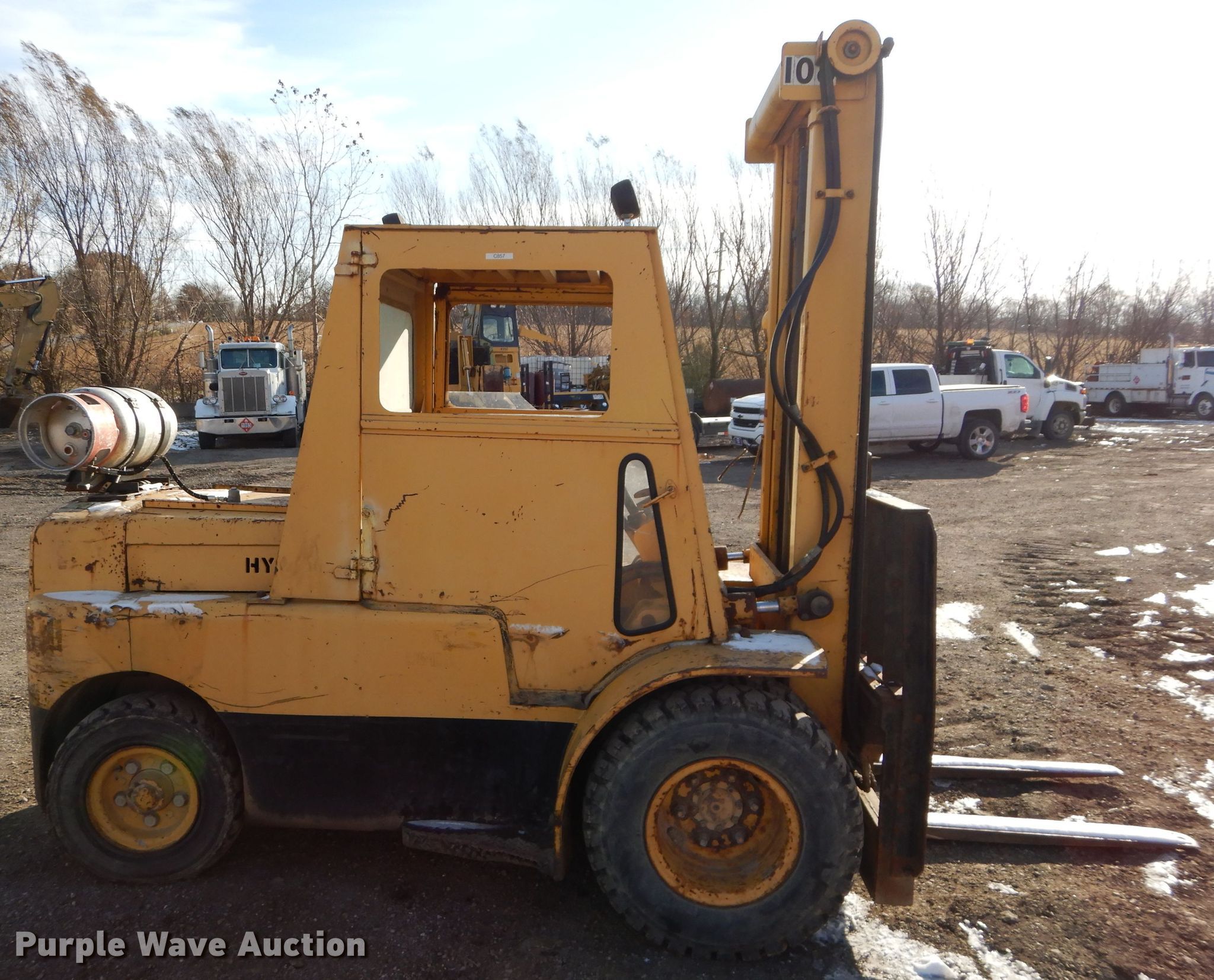 Hyster H80C forklift in Spring Hill, KS | Item DH2713 sold | Purple Wave