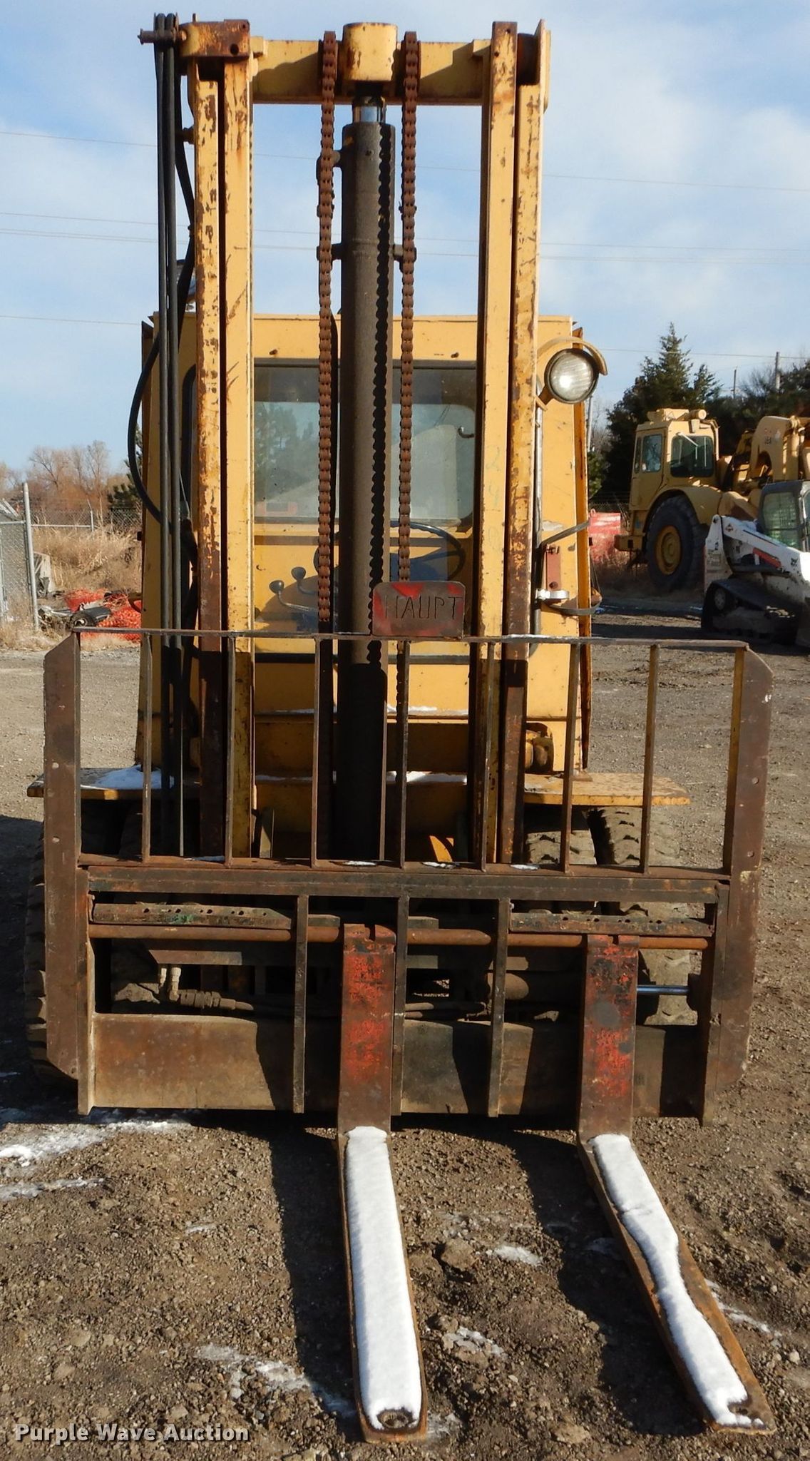 Hyster H80C forklift in Spring Hill, KS | Item DH2713 sold | Purple Wave
