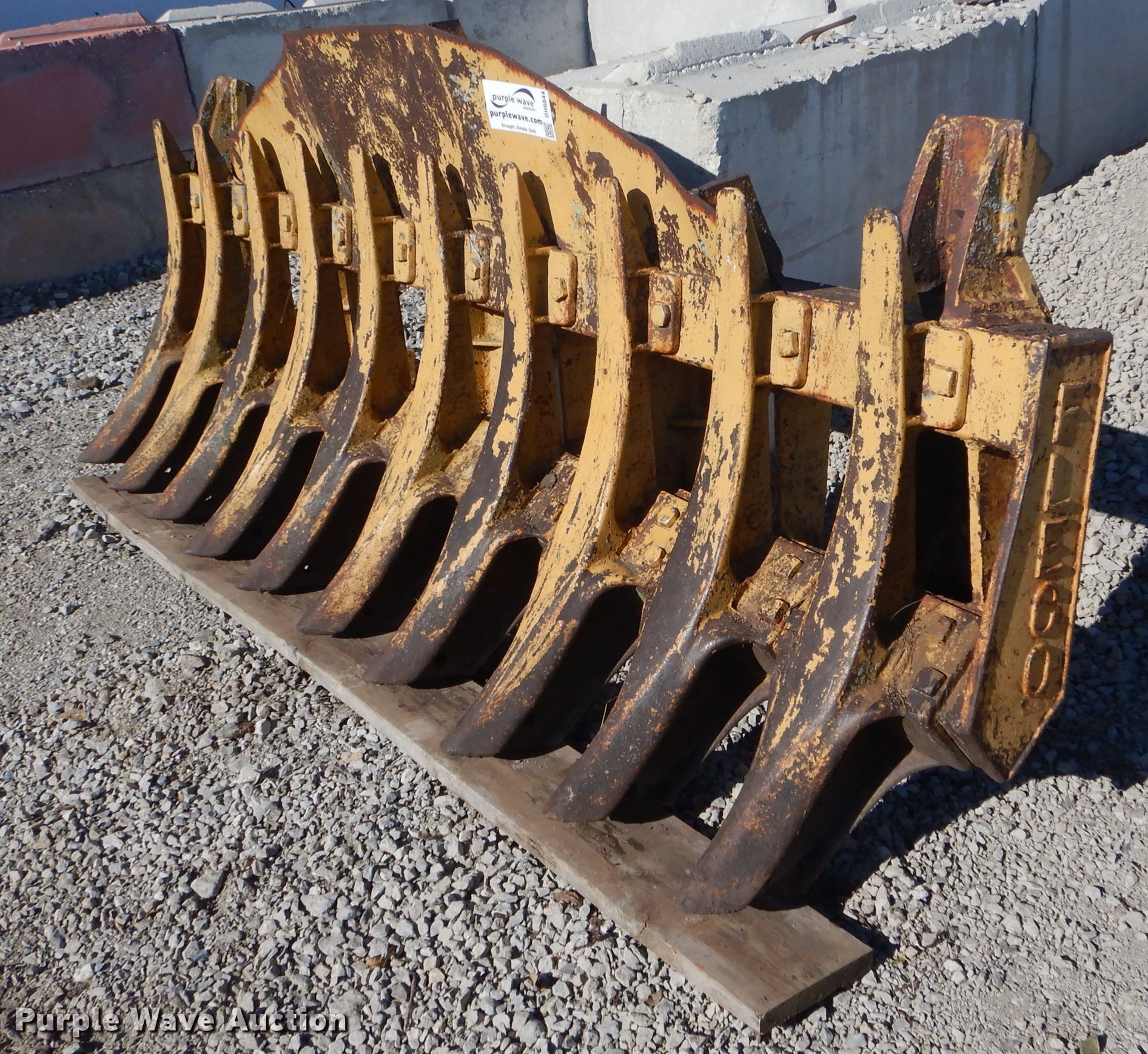 Fleco root rake in Union Star, MO | Item DH6844 sold | Purple Wave