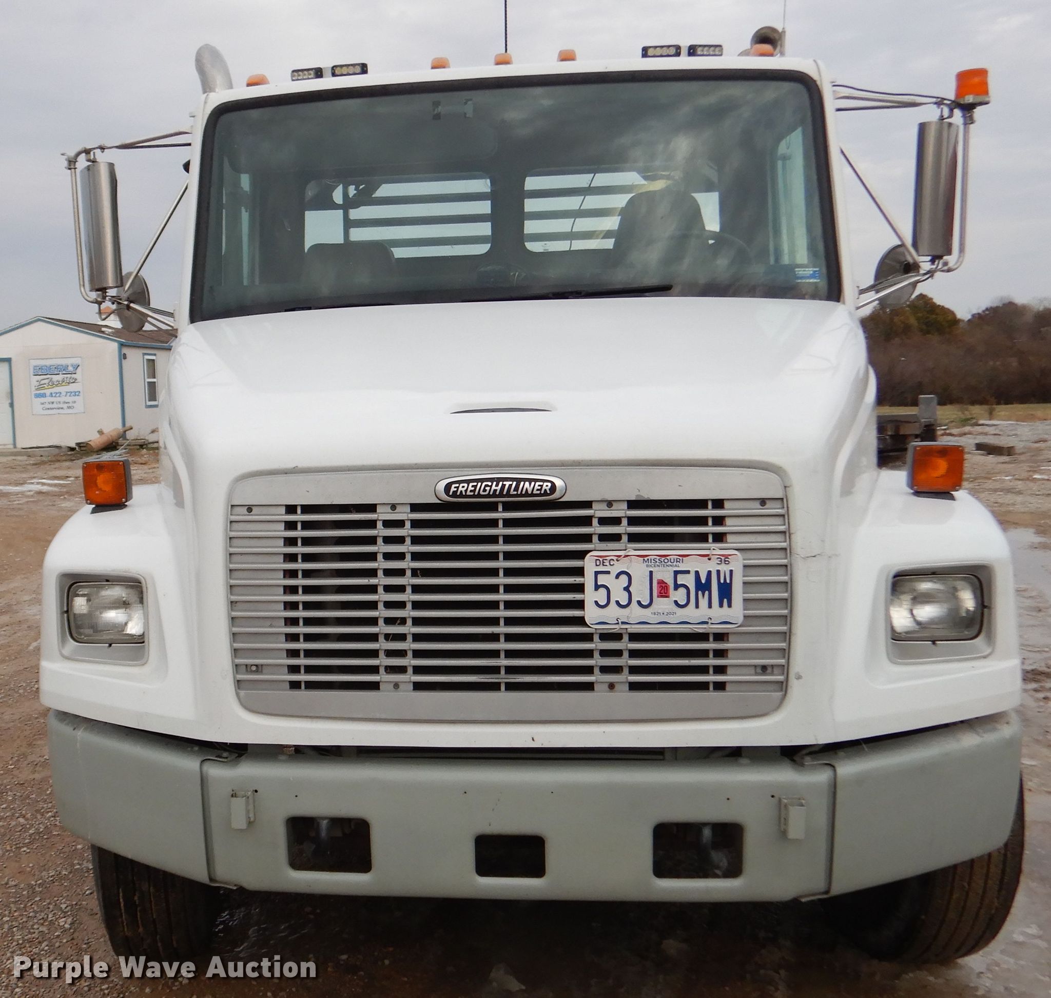 2003 Freightliner FL70 flatbed truck in Centerview, MO | Item EK9108 ...