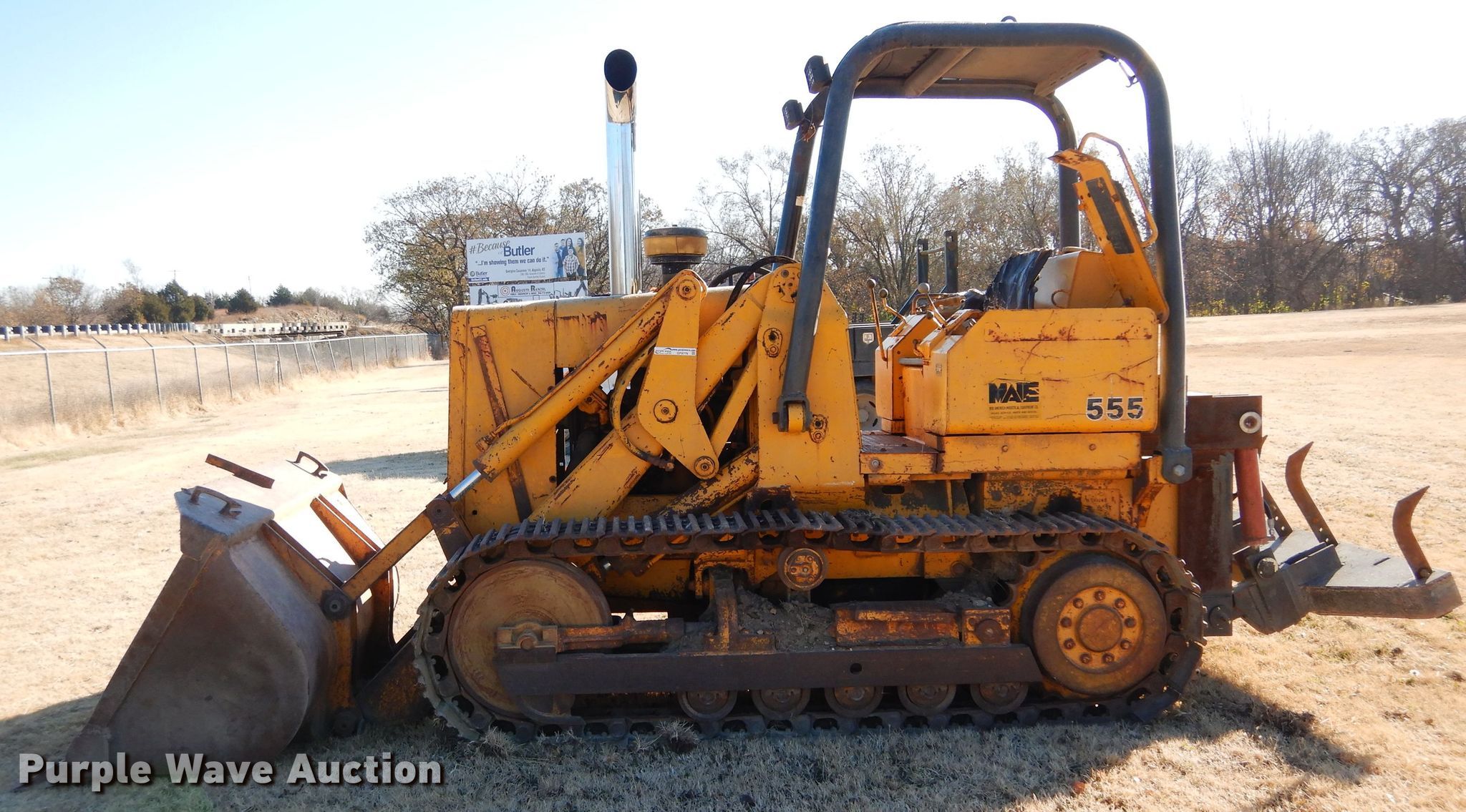 1976 John Deere 555 track loader in Augusta, KS | Item GF9779 sold ...
