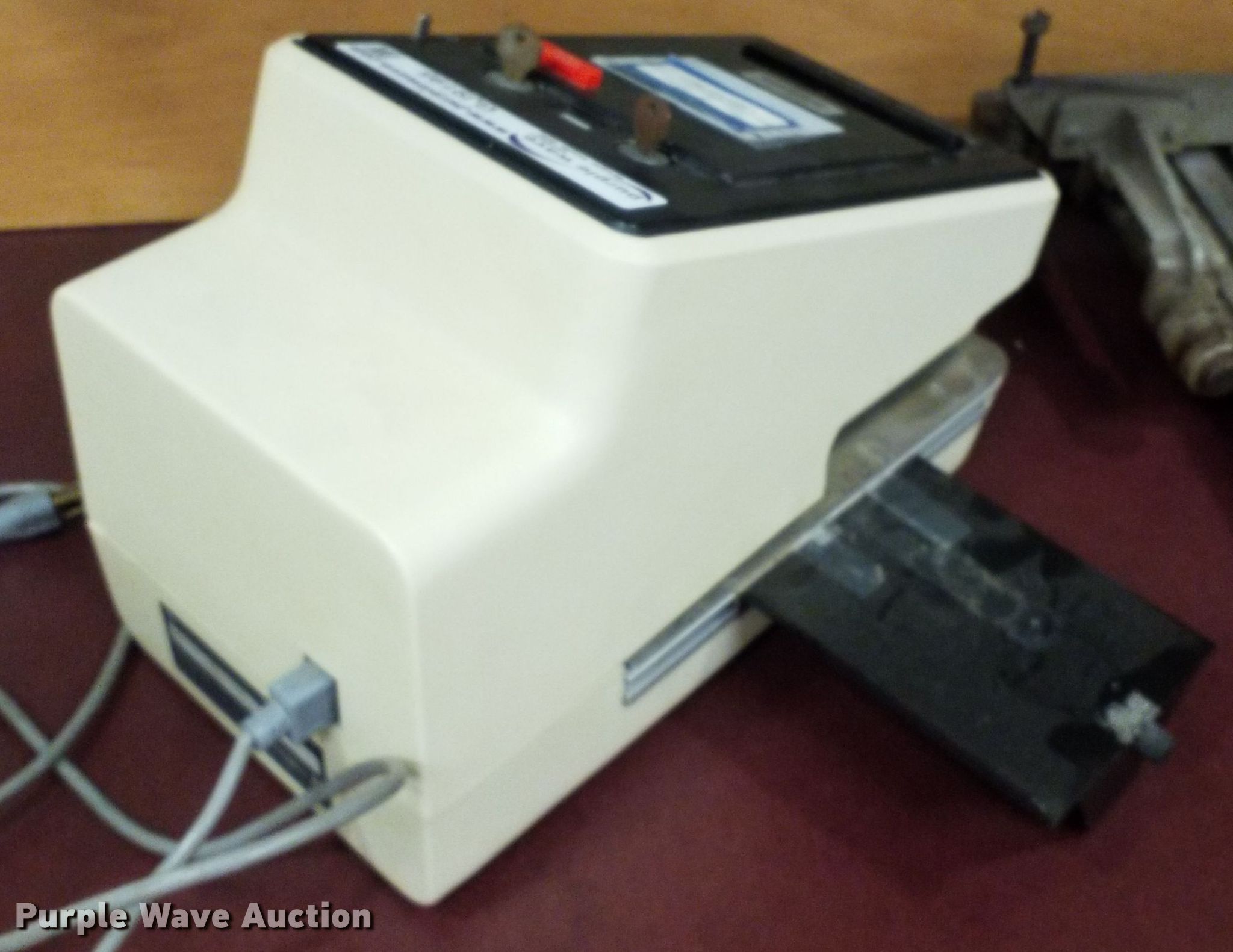 Standard register signature machine in Lincoln, NE | Item GJ9195 sold ...