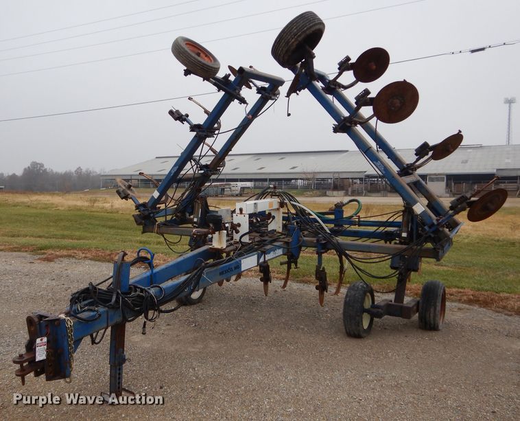 Blue Jet anhydrous ammonia applicator in Mexico, MO | Item DH6899 sold ...