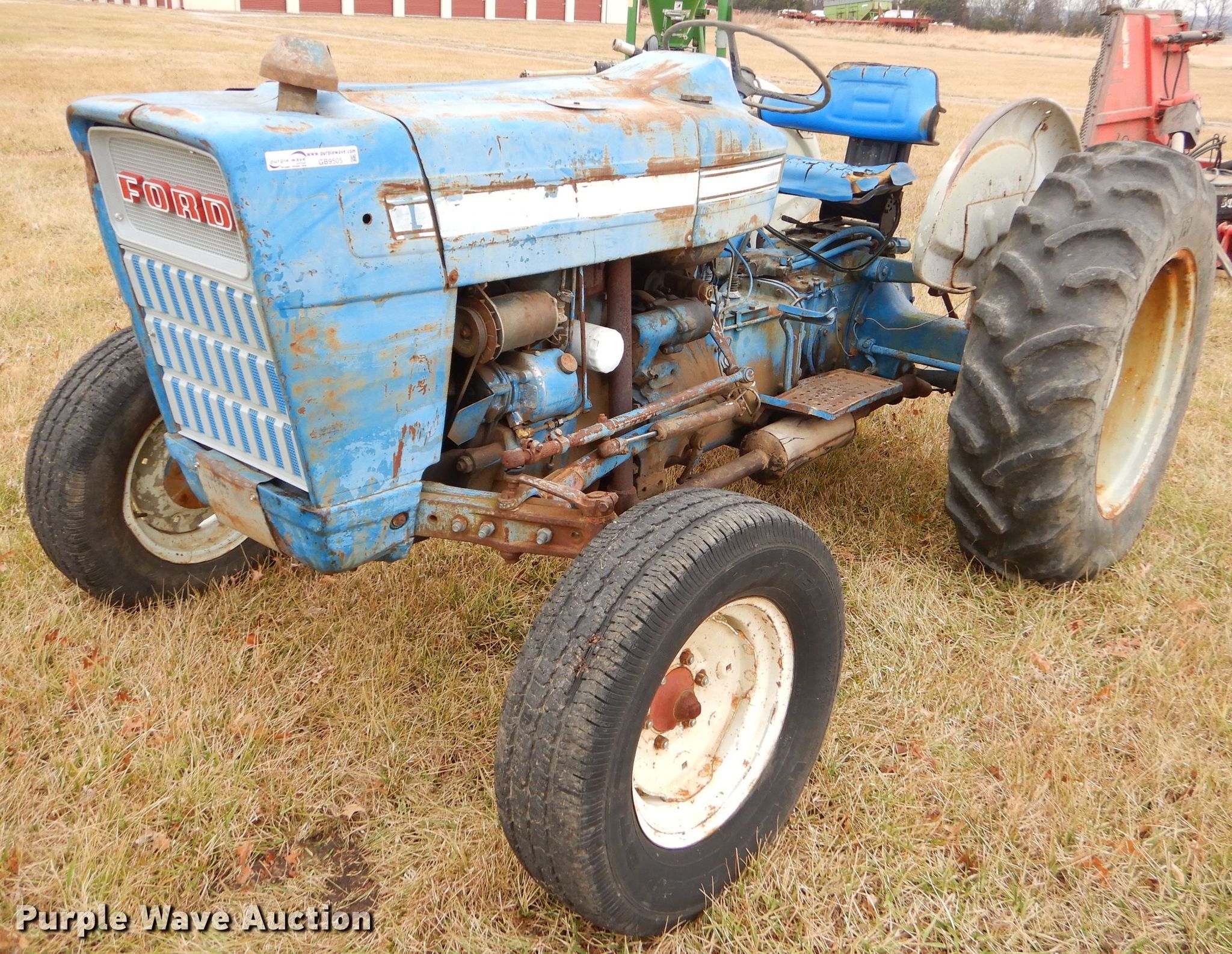 Ford 3000 tractor in Cherryvale, KS | Item GB9505 sold | Purple Wave