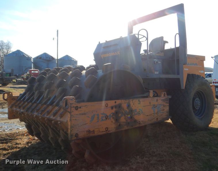 Case Vibromax 1102D single drum vibratory roller in Wagoner, OK | Item ...