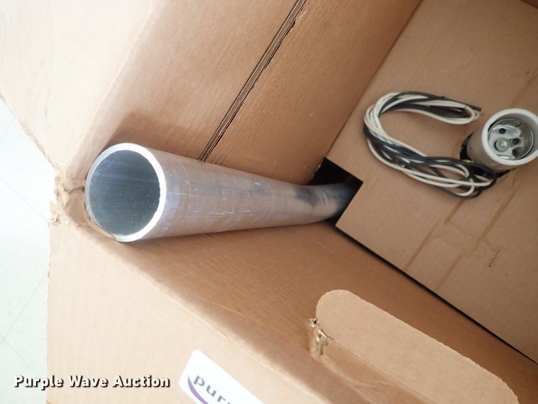 ITT outdoor light in Stafford, KS | Item FF9275 sold | Purple Wave