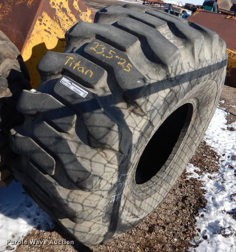 Titan 23.5-25 tire in Russell, KS | Item FG9943 sold | Purple Wave