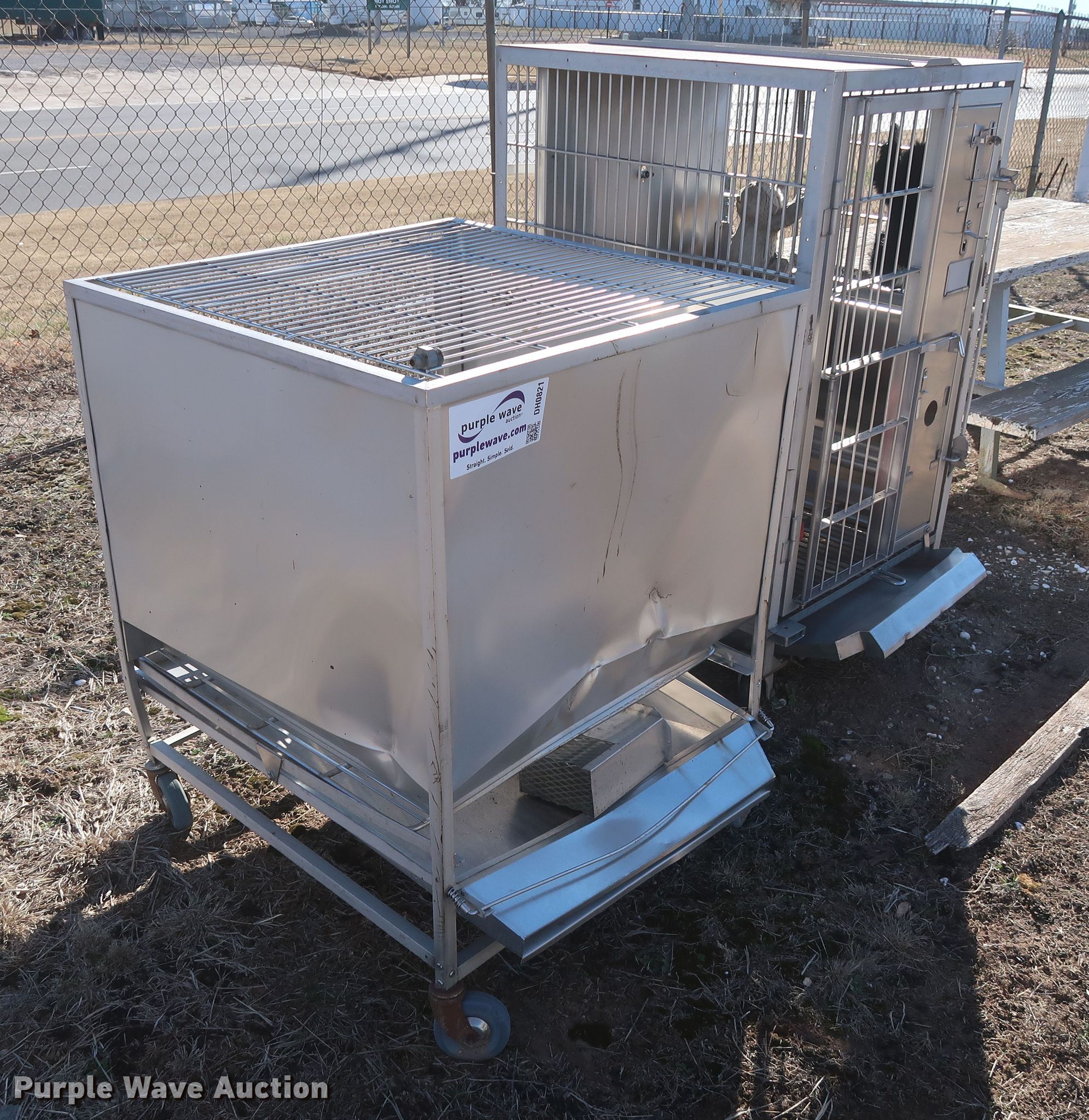 (2) Shor-Line stainless steel cages in Moore, OK | Item DH0821 sold ...