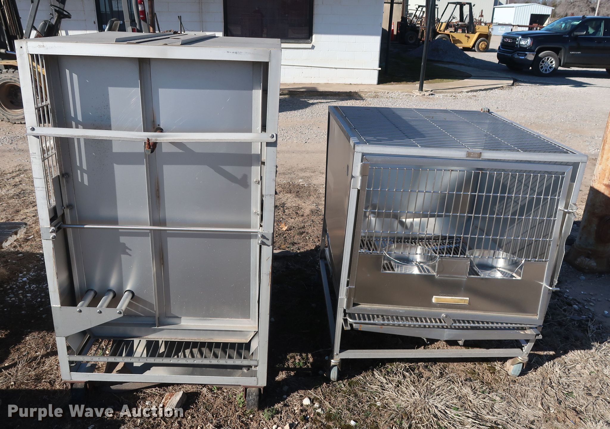 (2) Shor-Line stainless steel cages in Moore, OK | Item DH0821 sold ...