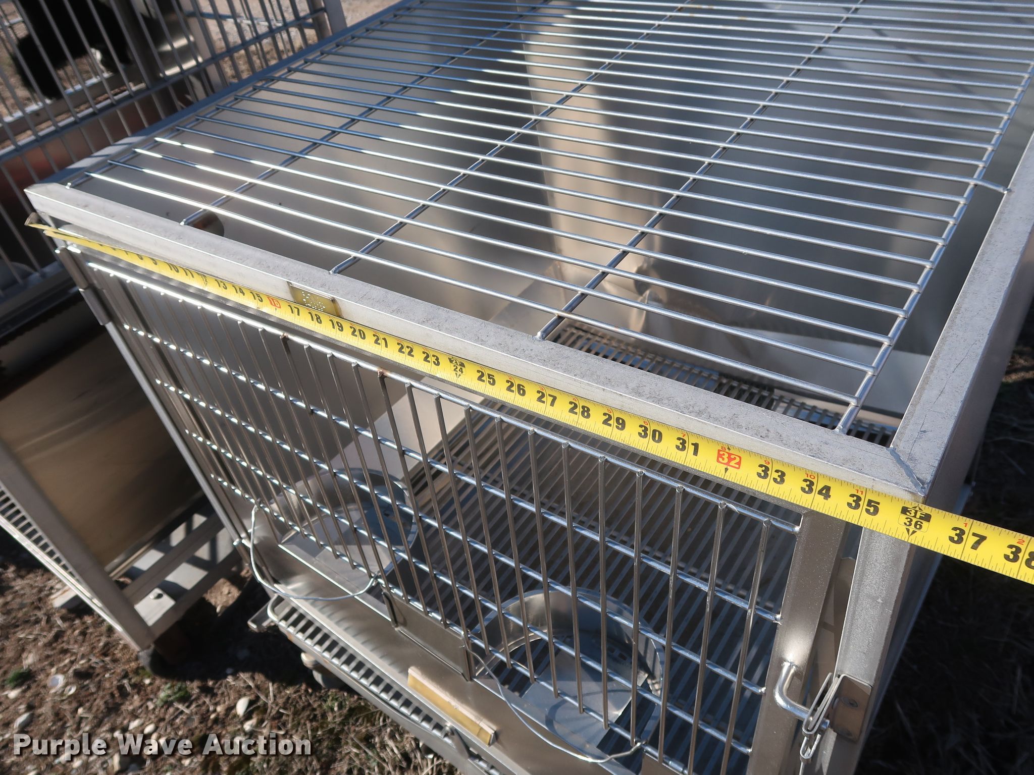 (2) Shor-Line stainless steel cages in Moore, OK | Item DH0821 sold ...