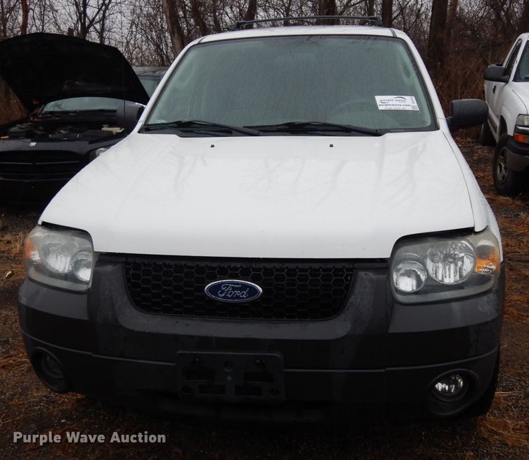 2006 Ford Escape SUV in Kansas City, KS | Item DE4281 sold | Purple Wave