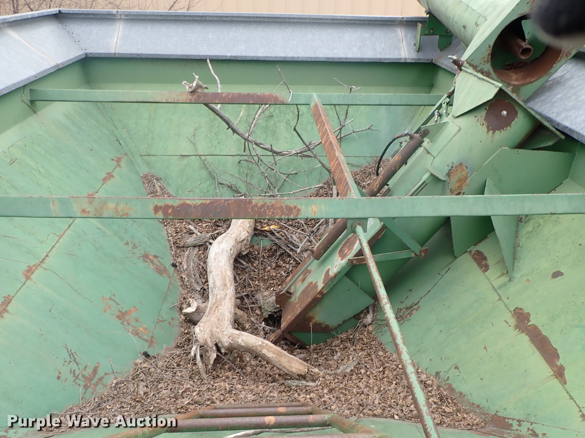 E-z Flow 475 grain cart in Inman, KS | Item DC3366 sold | Purple Wave