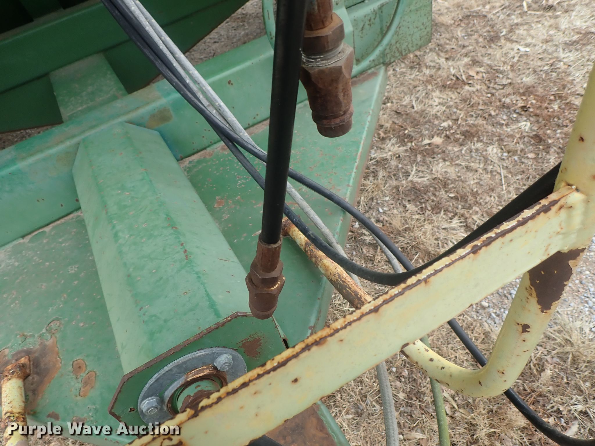 E-z Flow 475 grain cart in Inman, KS | Item DC3366 sold | Purple Wave