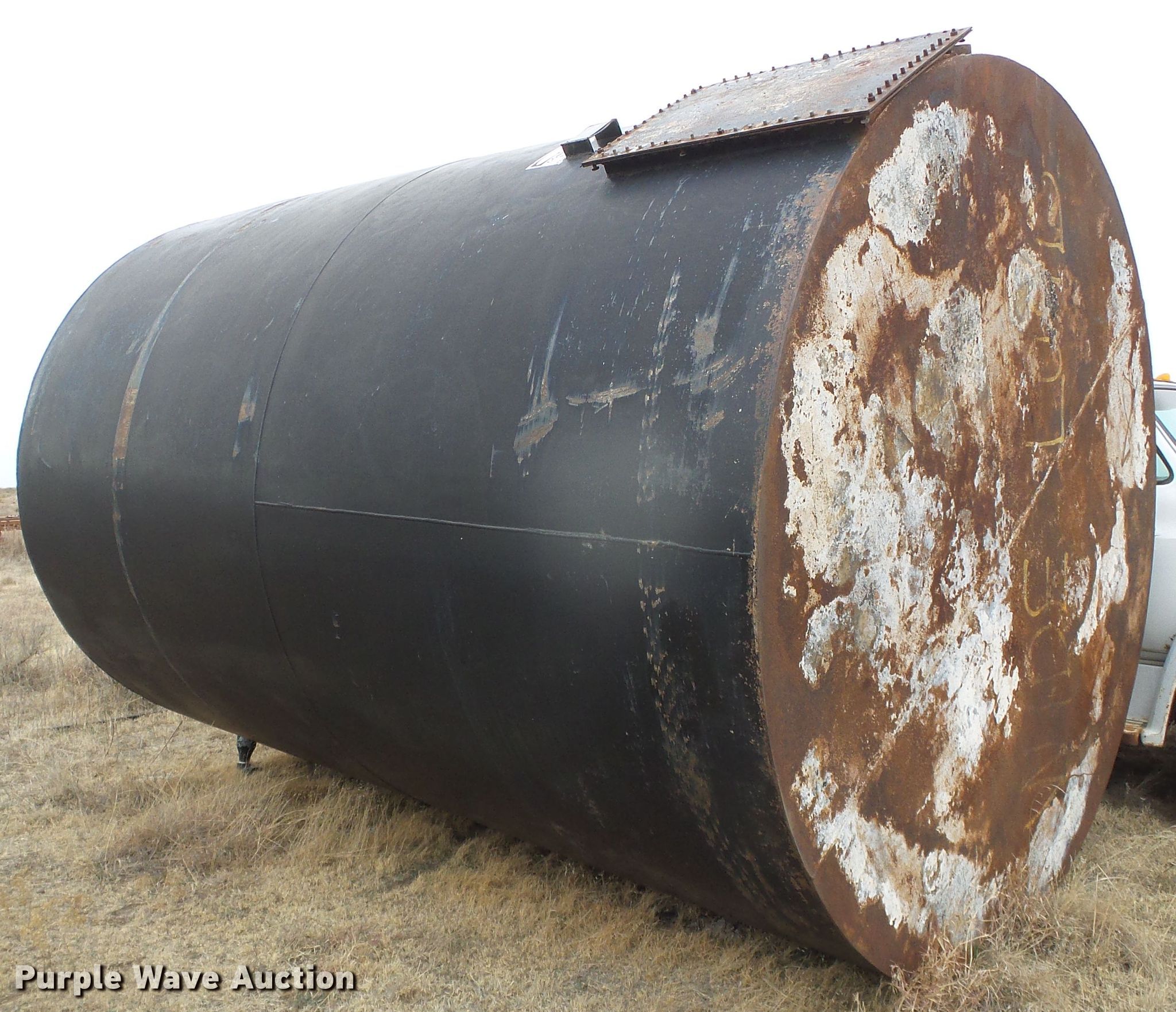 (2) steel tanks in Laverne, OK | Item DH4766 sold | Purple Wave