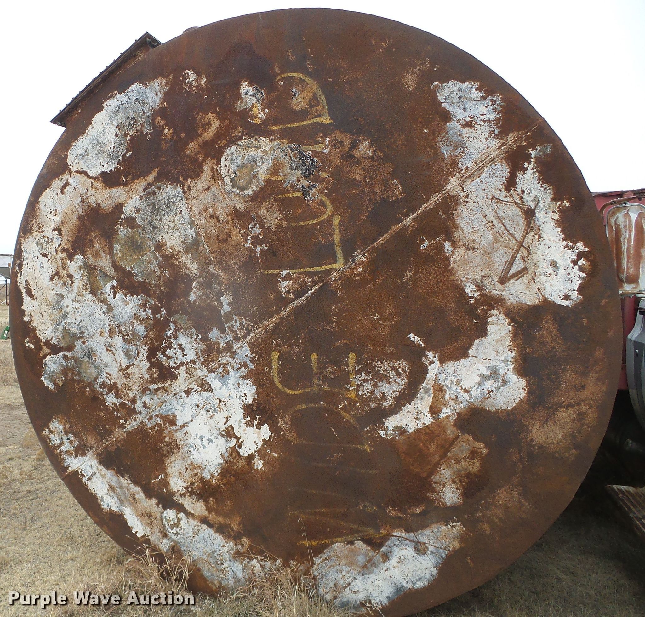 (2) steel tanks in Laverne, OK | Item DH4766 sold | Purple Wave