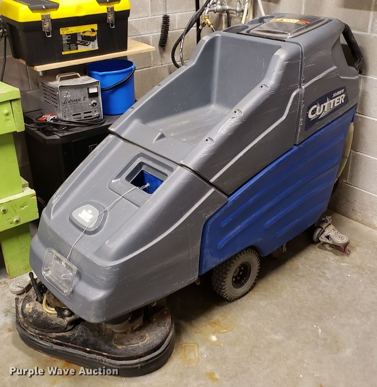Saber Cutler floor scrubber in Spring Hill, KS | Item H1264 sold ...