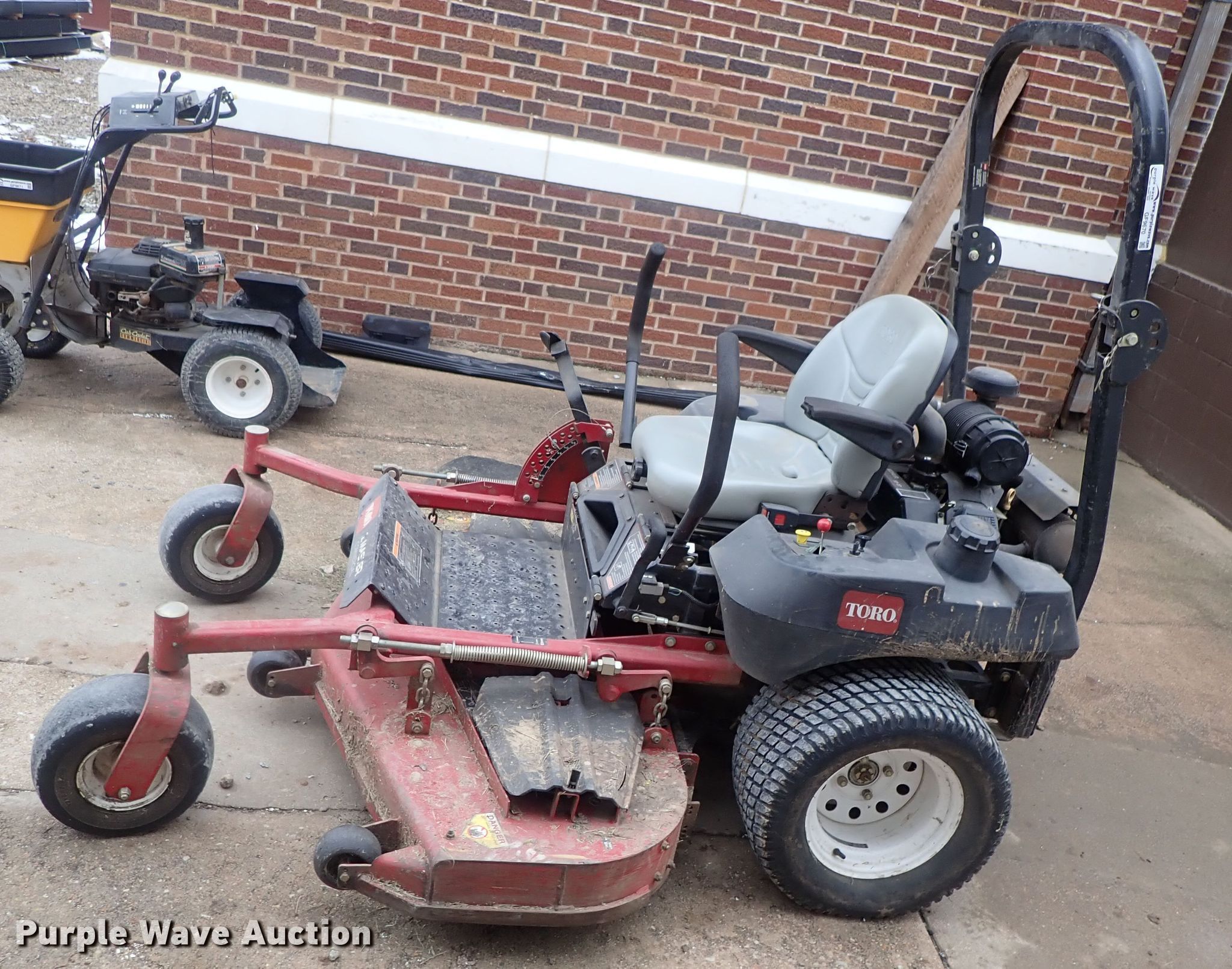 Toro Z Master ZTR lawn mower in Andale, KS | Item GF9670 sold | Purple Wave