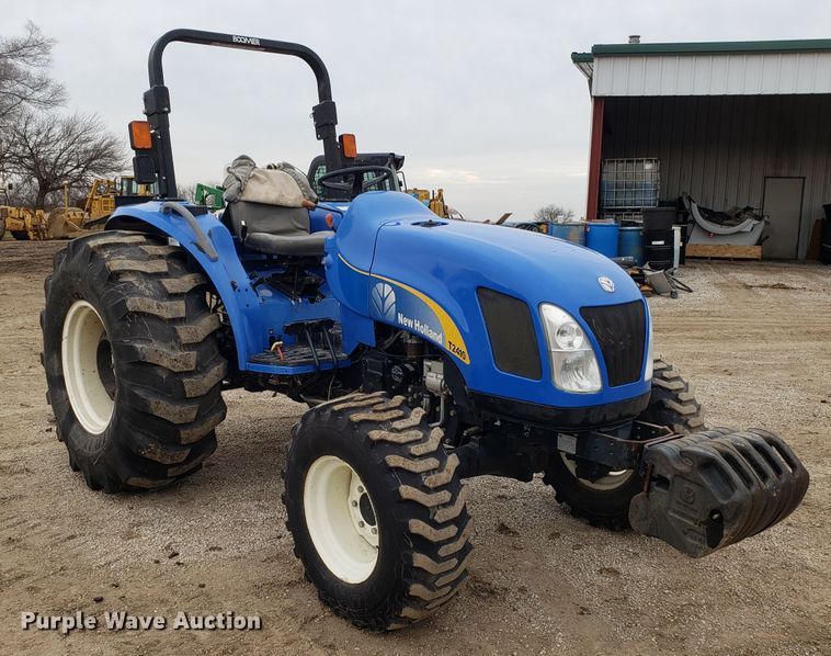 2007 New Holland T2410 MFWD tractor in Raymore, MO | Item EZ9062 for ...