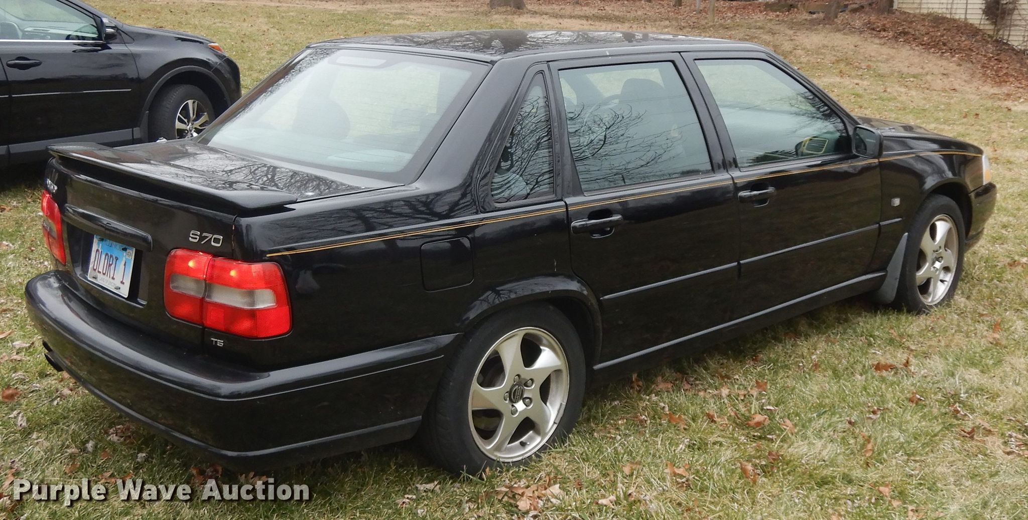 1999 Volvo S70 T5 in Springfield, IL | Item DF6643 sold | Purple Wave