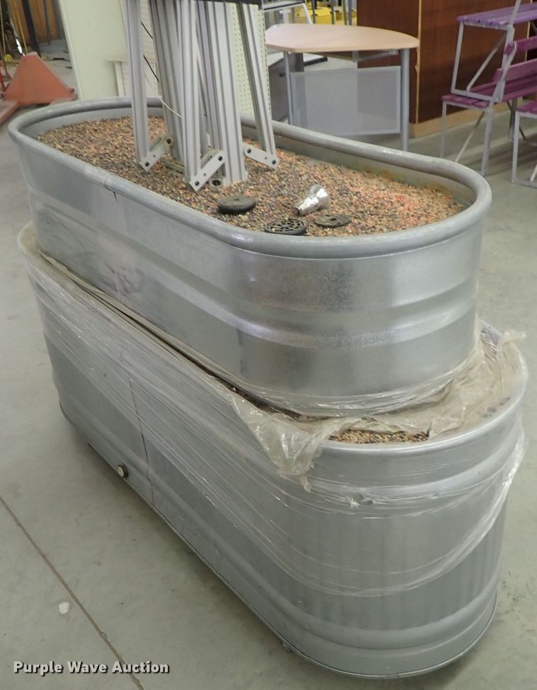 Metal display cabinet/trough in Hutchinson, KS | Item FF9384 sold ...