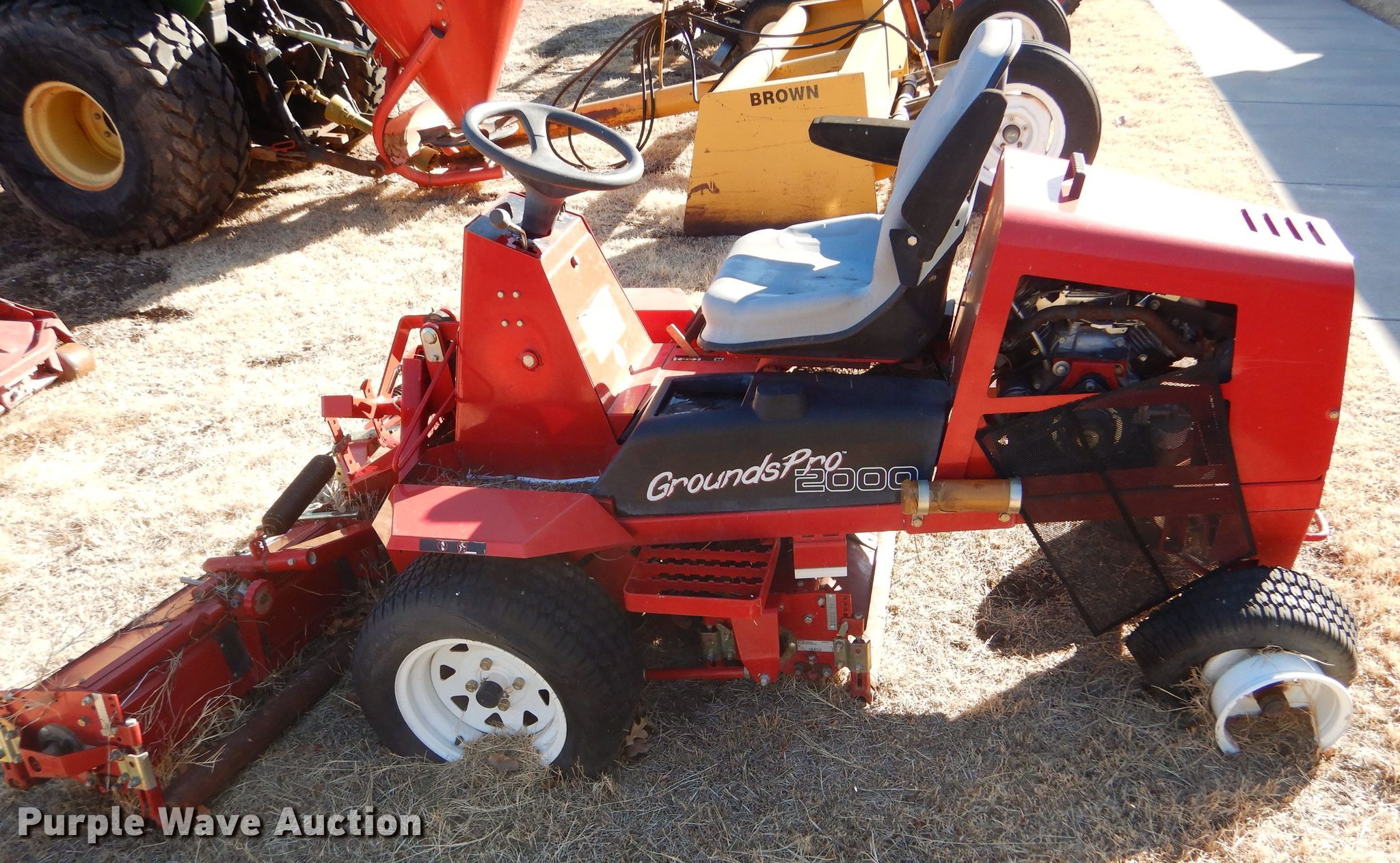 Toro GroundsPro 2000 lawn mower in Dodge City, KS | Item FG9967 sold ...