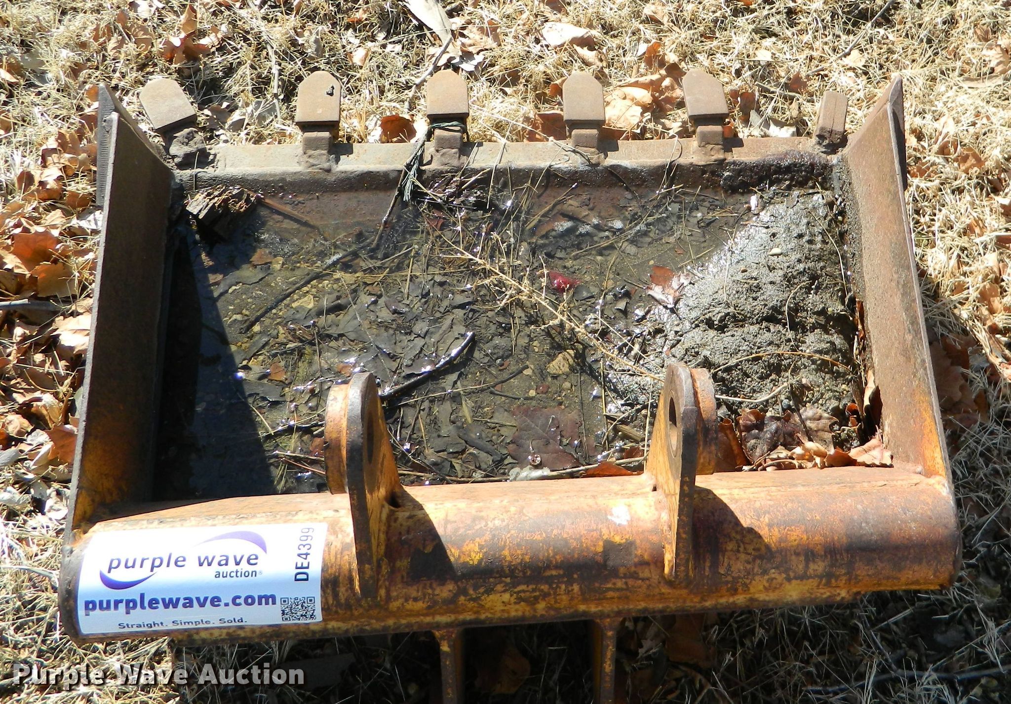 38"W grave bucket in Jewell, KS | Item DE4399 sold | Purple Wave