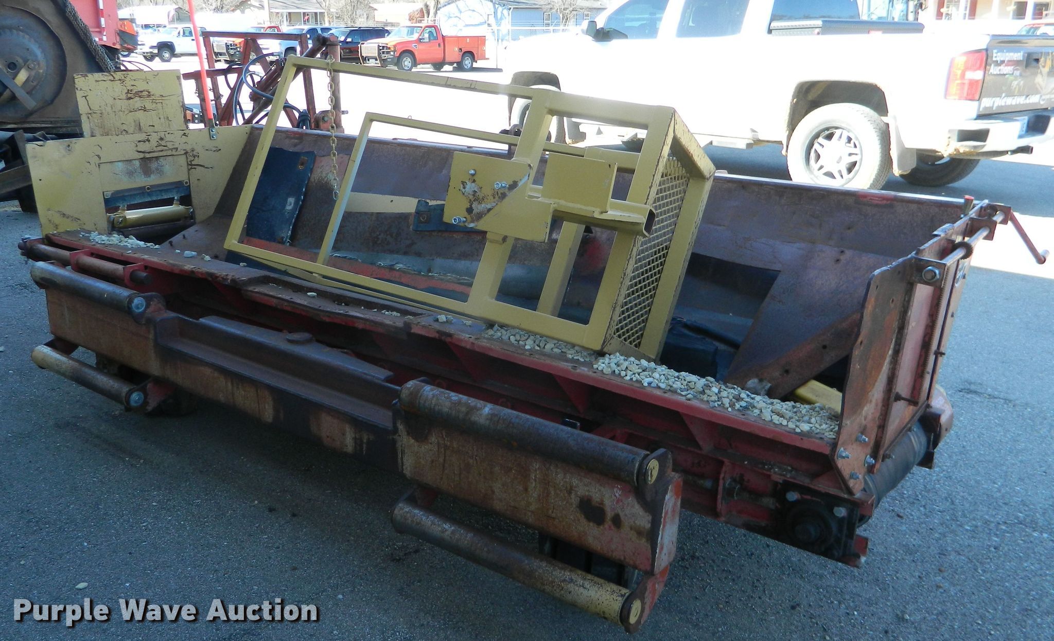 1996 HTC 2000 shoulder spreader in Salina, KS | Item DE4424 sold ...