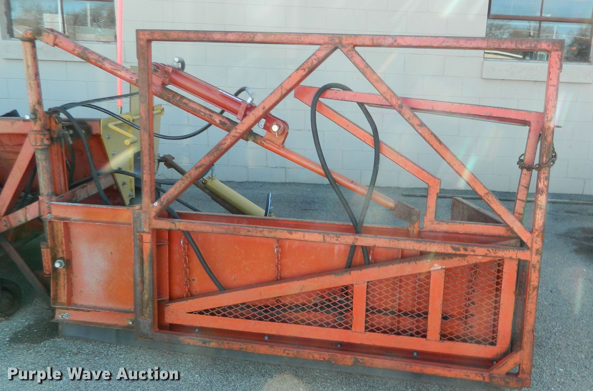 1996 HTC 2000 shoulder spreader in Salina, KS | Item DE4424 sold ...