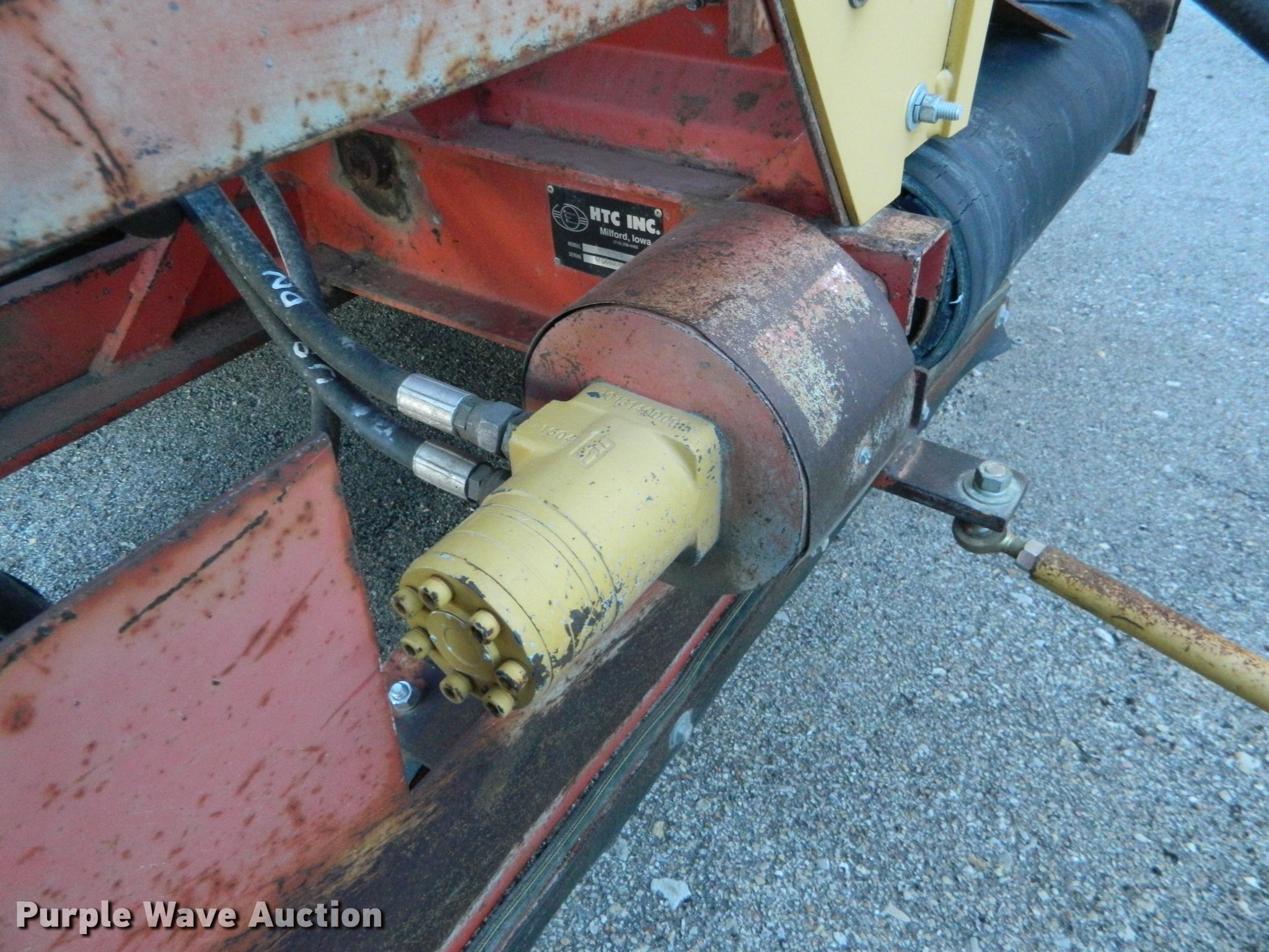 1996 HTC 2000 shoulder spreader in Salina, KS | Item DE4424 sold ...