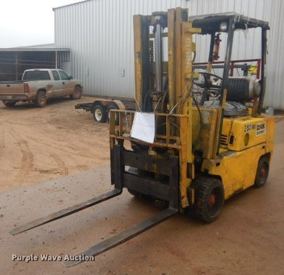 Clark C300-45 forklift in Perkins, OK | Item GD9147 sold | Purple Wave