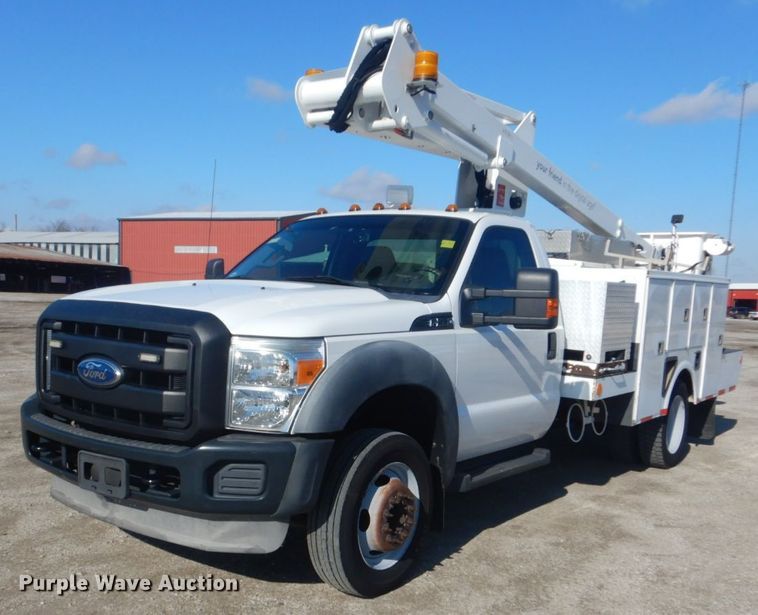 2012 Ford F550 Super Duty bucket truck in Collinsville, OK | Item GF9049 sold | Purple Wave