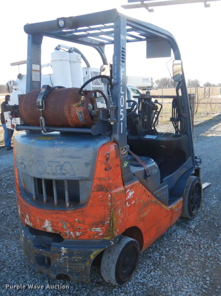 Toyota 8FGCU20 forklift in Collinsville, OK | Item GF9072 sold | Purple ...