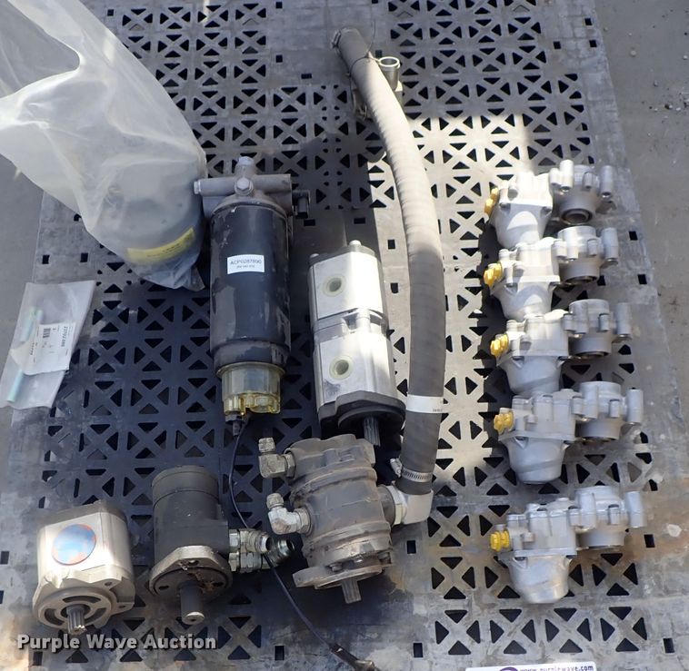 (11) hydraulic drive units in Hesston, KS | Item GN9592 sold | Purple Wave