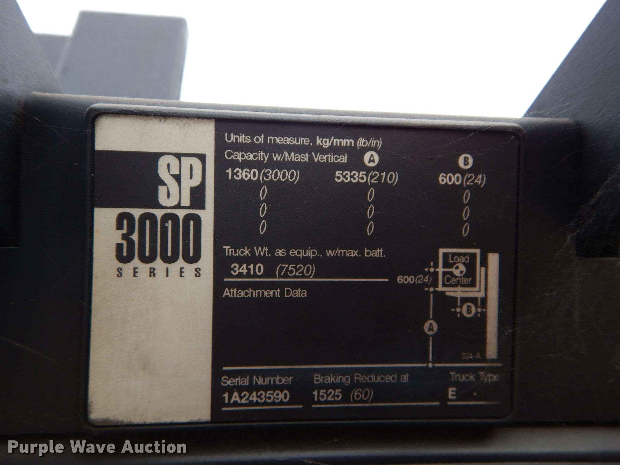 Crown SP3010-30 forklift in Lawrence, KS | Item DH4356 sold | Purple Wave