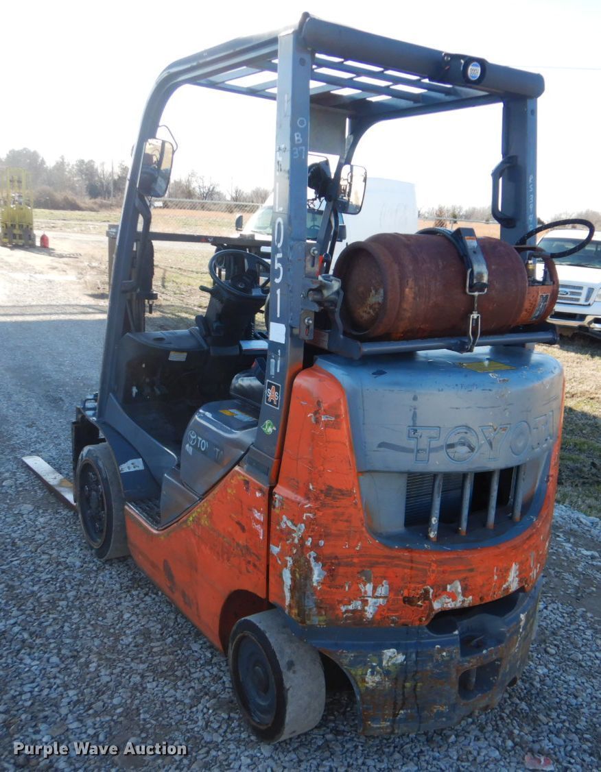 Toyota 8FGCU20 forklift in Collinsville, OK | Item GF9072 sold | Purple ...