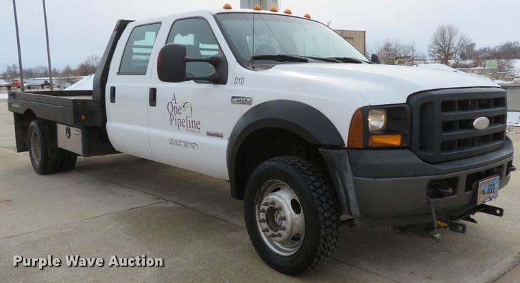 2007 Ford F550 Super Duty XL Crew Cab flatbed pickup truck in Troy, MO ...