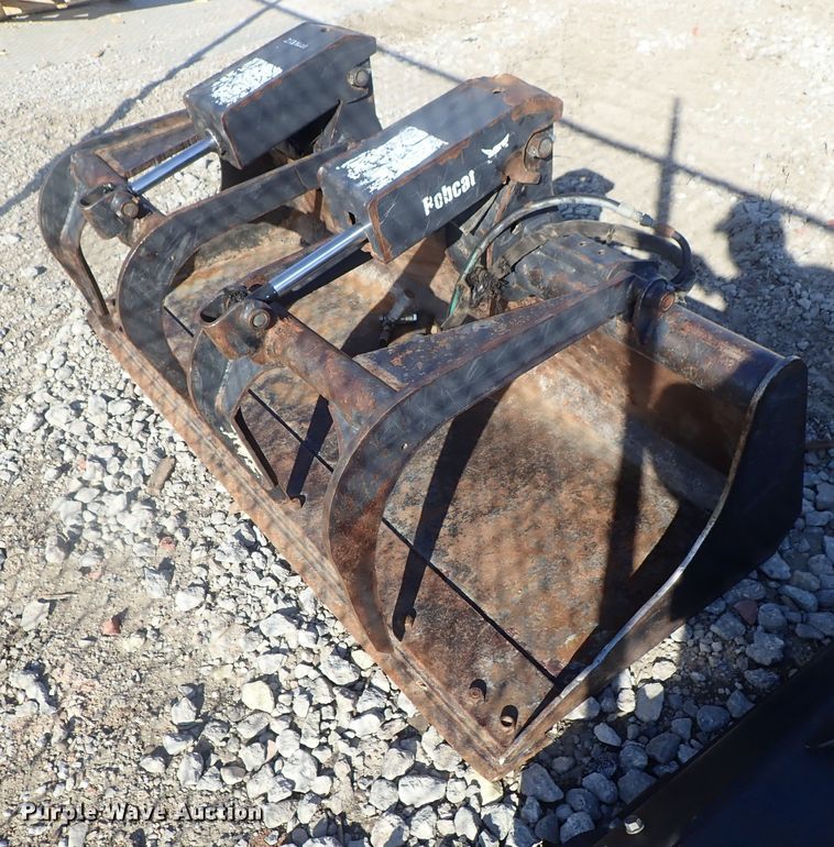 Bobcat 72 skid steer grapple bucket in Wichita, KS | Item FF9485 sold ...