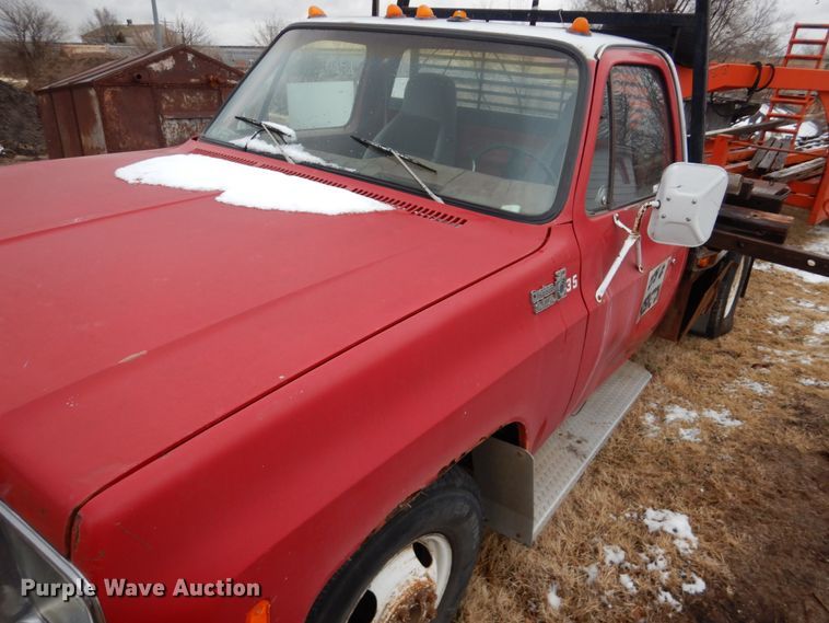 1977 Chevrolet C30 Custom Deluxe flatbed pickup truck in Hoisington, KS ...