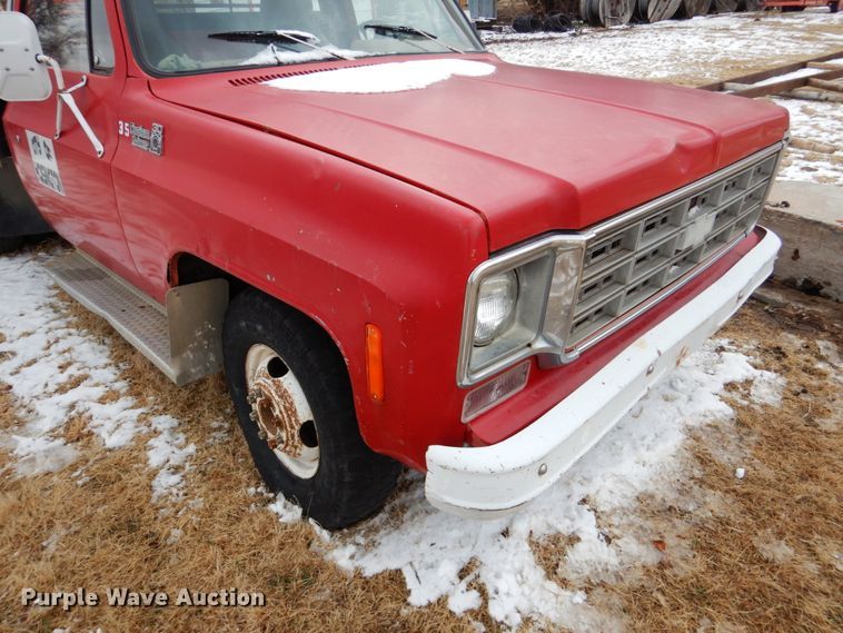 1977 Chevrolet C30 Custom Deluxe flatbed pickup truck in Hoisington, KS ...