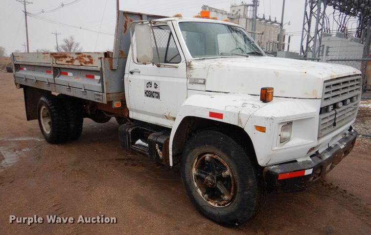 1982 Ford F700 dump truck in Hoisington, KS | Item GN9982 sold | Purple ...