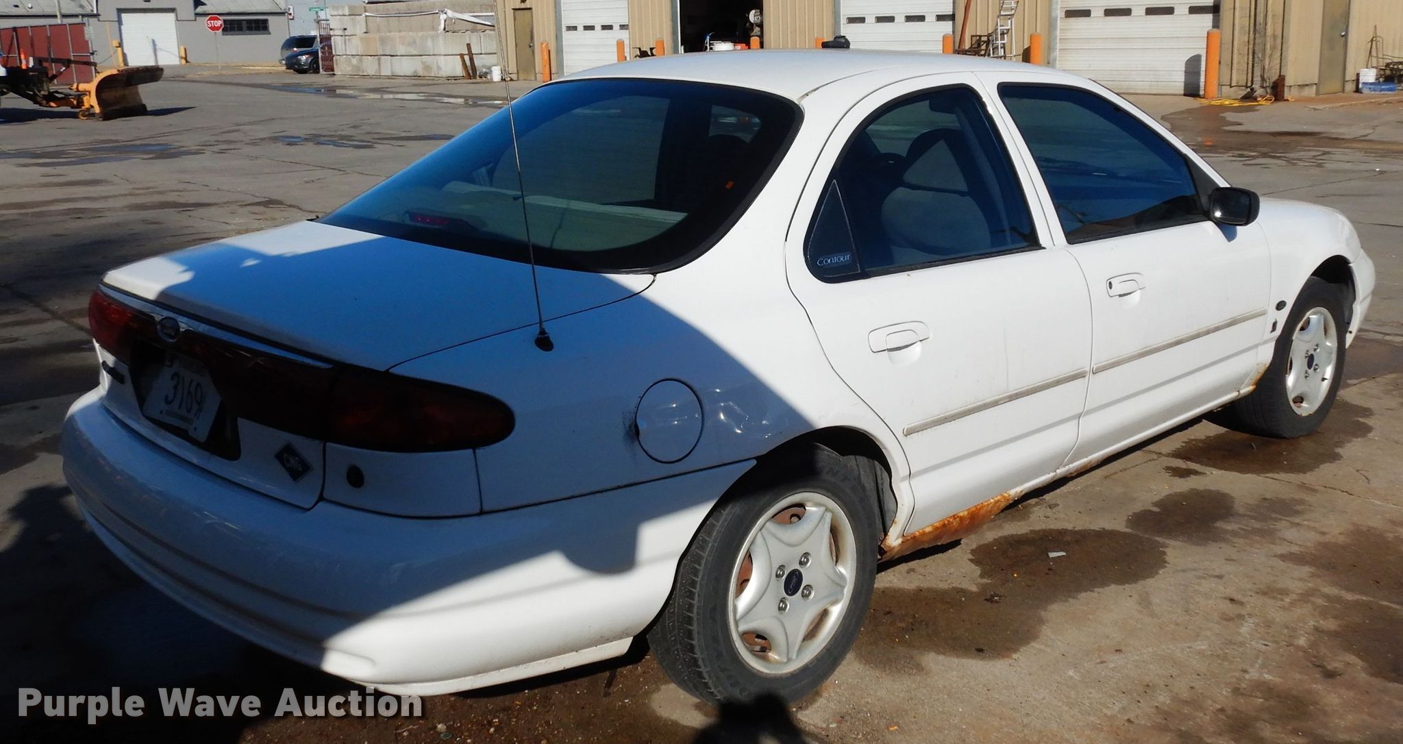 2000 Ford Contour SE in Manhattan, KS | Item DG6267 sold | Purple Wave