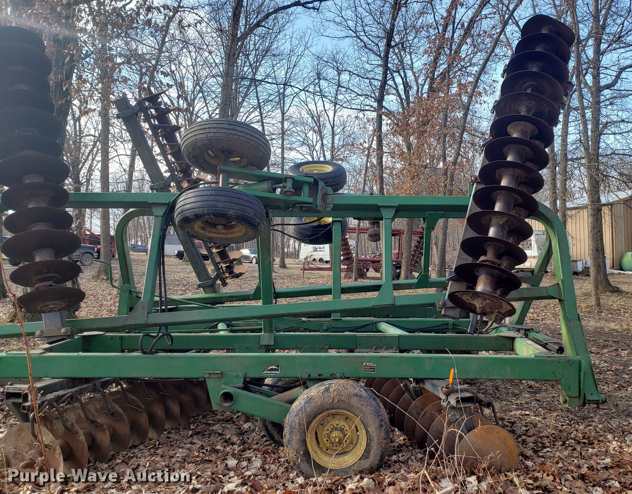 John Deere 335 off-set disk in Concordia, MO | Item DD2650 sold ...