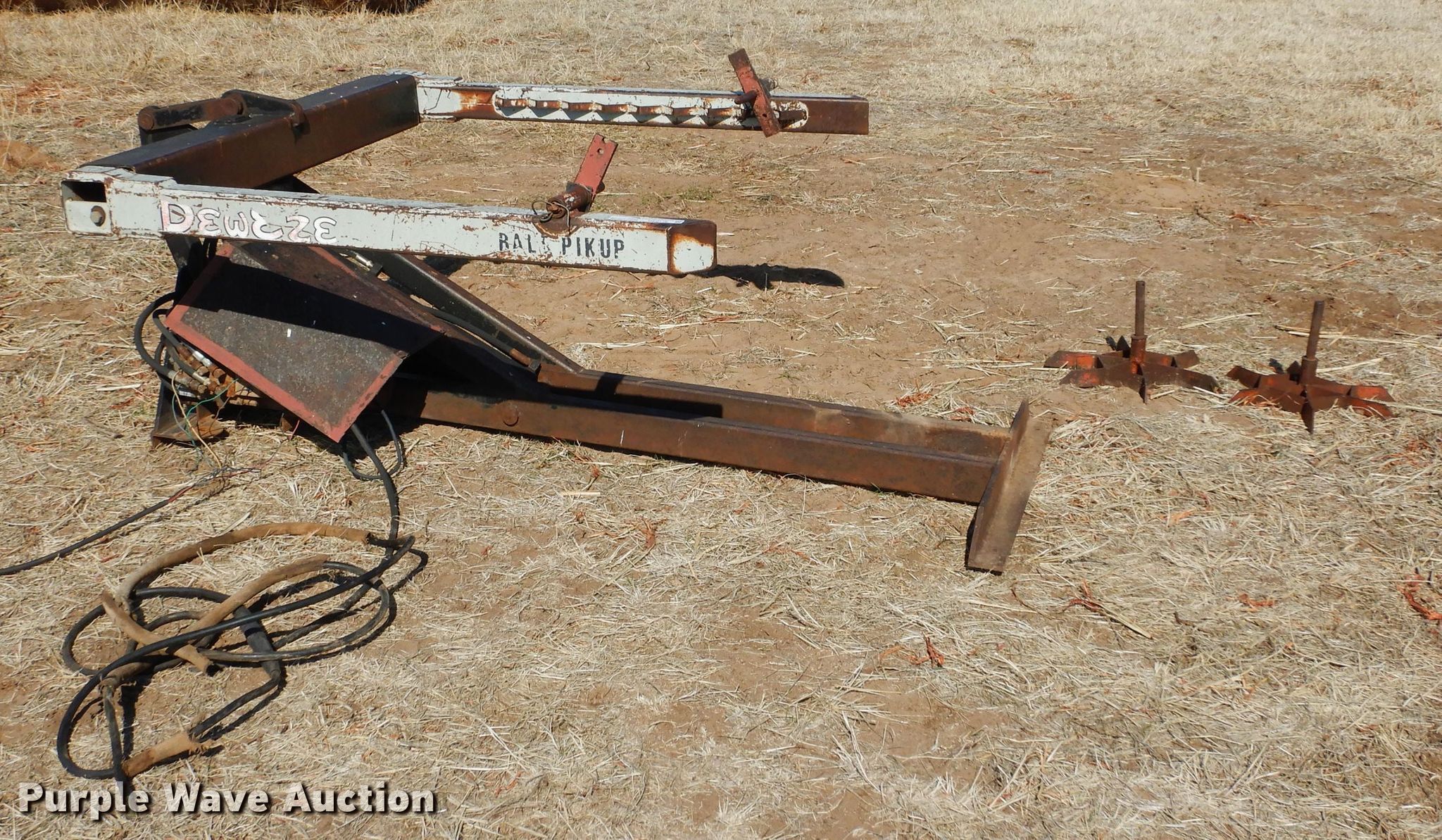 DewEze bale bed arms in Protection, KS | Item GE9176 sold | Purple Wave