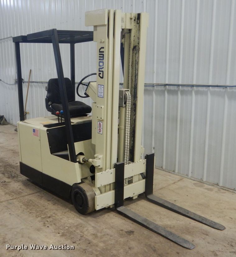 Crown 30SCTT forklift in Hutchinson, MN | Item GW9517 sold | Purple Wave