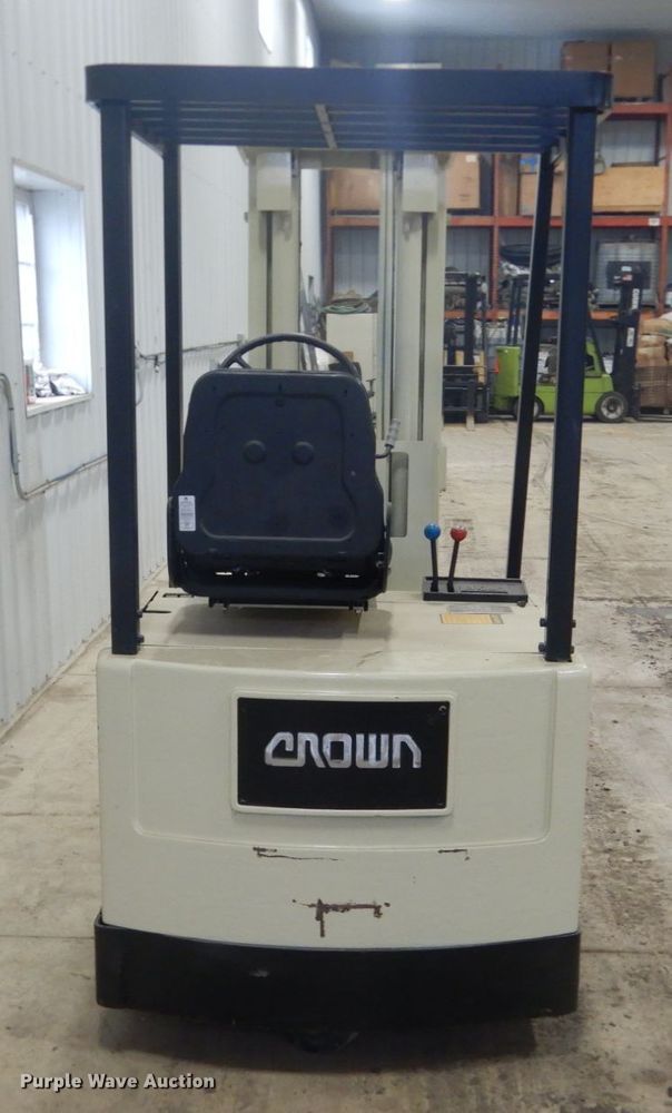 Crown 30SCTT forklift in Hutchinson, MN | Item GW9517 sold | Purple Wave