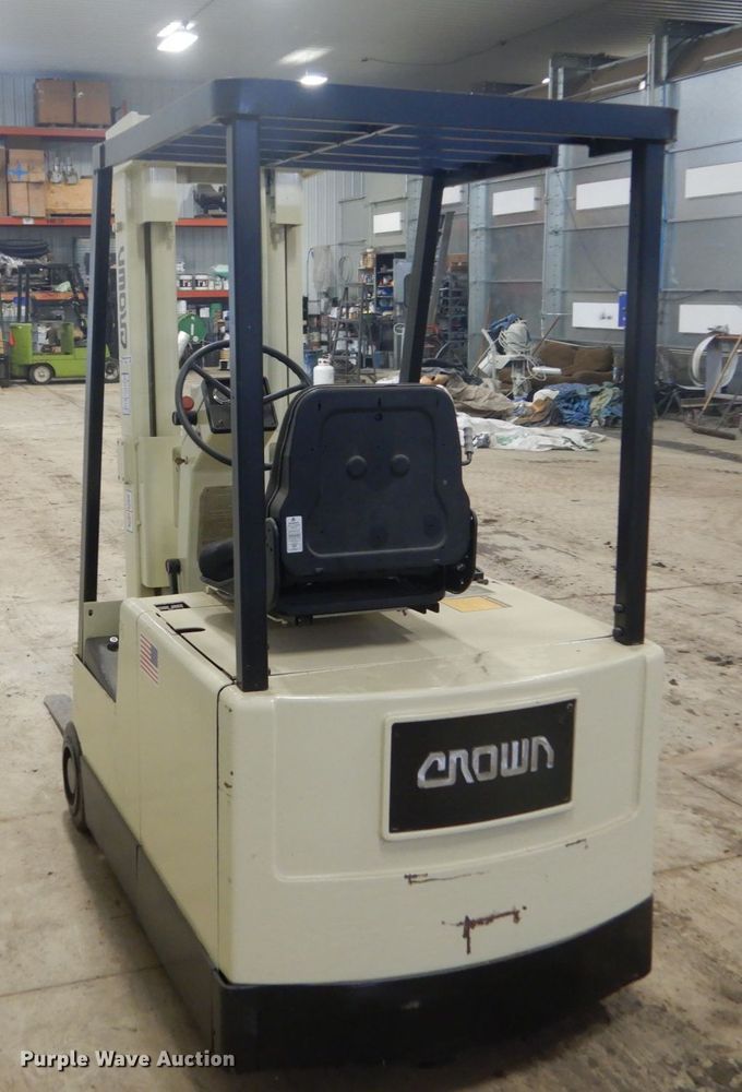 Crown 30SCTT forklift in Hutchinson, MN | Item GW9517 sold | Purple Wave